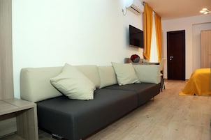 Quarto Duplo Deluxe, varanda | Ferro/tábua de engomar, Wi-fi grátis