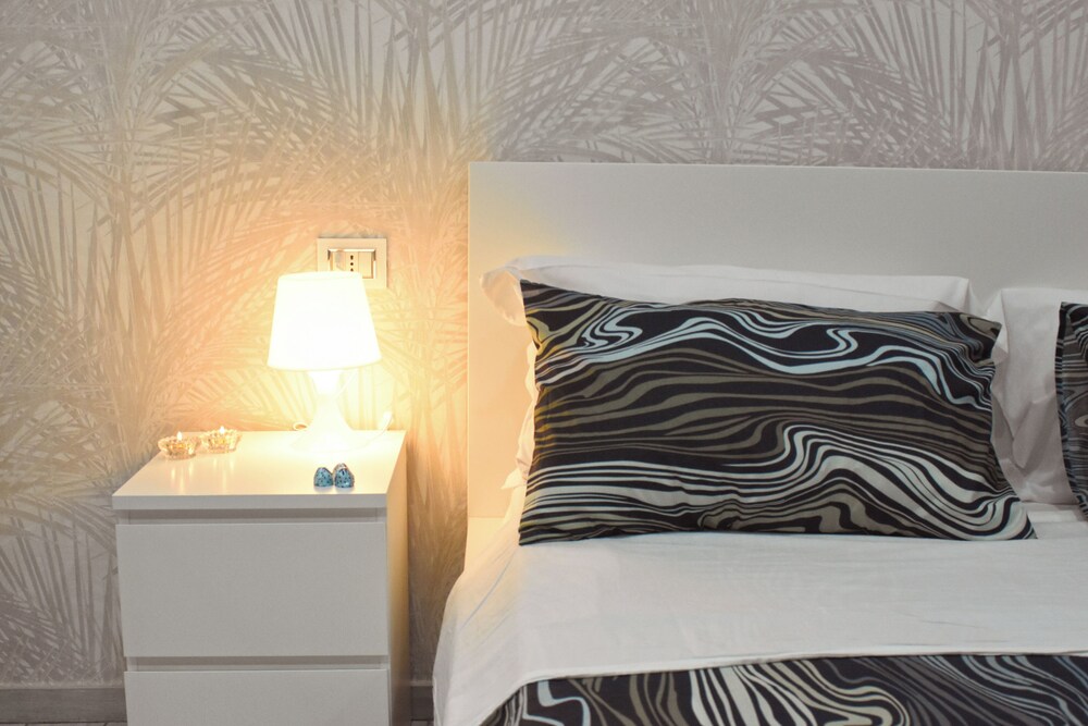 CICO ART SUITE - Naples | Vrbo