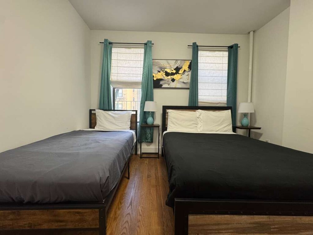 Spacious Duplex Near Broadway, Walk to Times Square Reviews, Deals ...