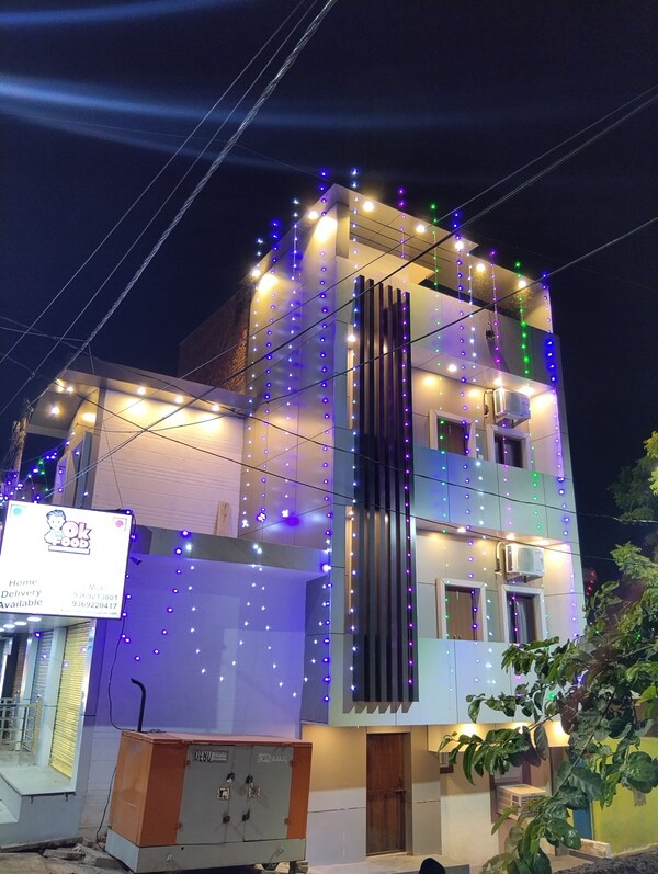 Hotel 7r Residency - Jhansi