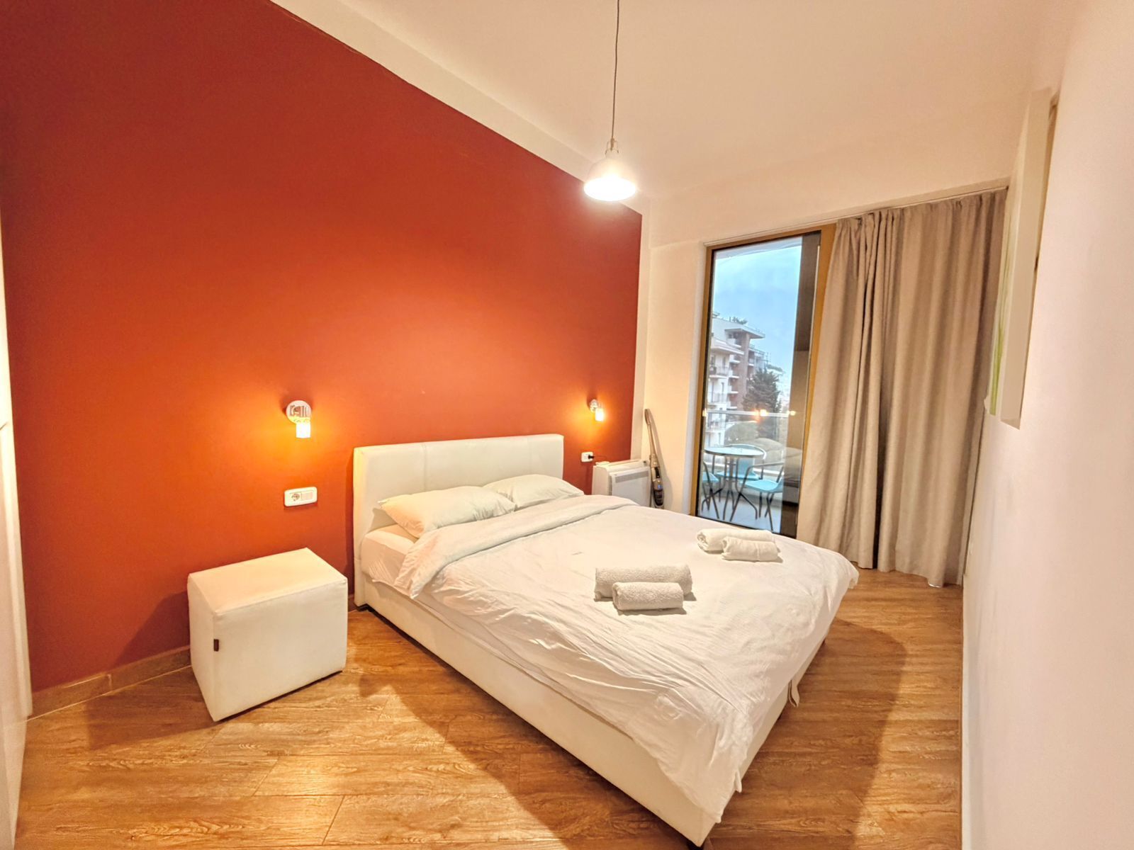 Apartamento Superior, varanda, Vista para a cidade | Secretária, secretária adequada para computadores portáteis 