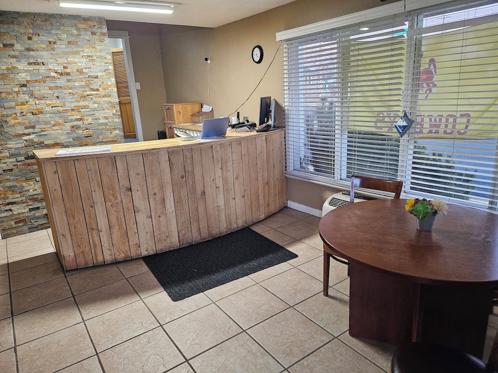 Home Away Inn Llc Laramie - Laramie, WY