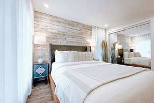 Apartamento, sacada, vista para a montanha | Cortinas blackout, ferros/tábuas de passar roupa, Wi-Fi de cortesia