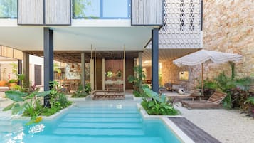 Apartamento Exclusivo, varanda, vista para o pátio | Vista do quarto