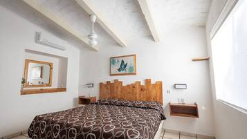 Quarto standard, 1 cama King | Individualmente decorados, individualmente mobiliados
