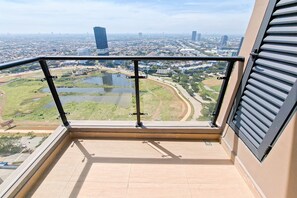 Apartamento standard, 2 quartos | Vista da sacada