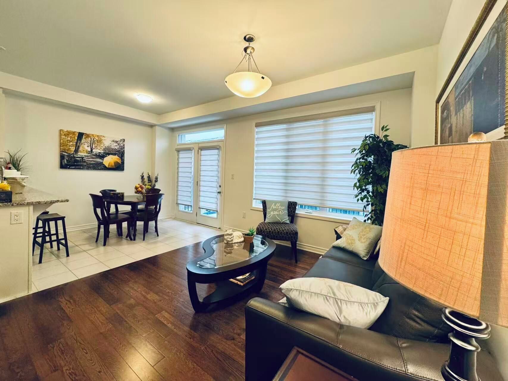 Luxury 4br Oakville Townhome + 3 Free Parking - Oakville