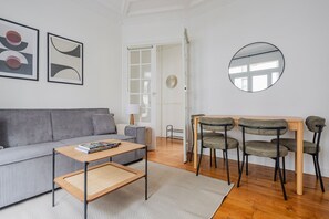 Blueground | Saint-Lambert, view, nr Eiffel Tower Reviews, Deals ...