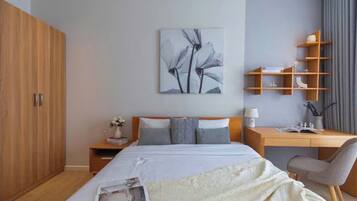 Suite Presidencial, 2 quartos, acesso ao Club Lounge, Vista para a cidade | Lençóis de algodão egípcio, roupa de alta qualidade, edredões de penas