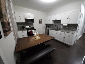 2-bedroom apartment on the edge of St. Louis' river, perfect location ...