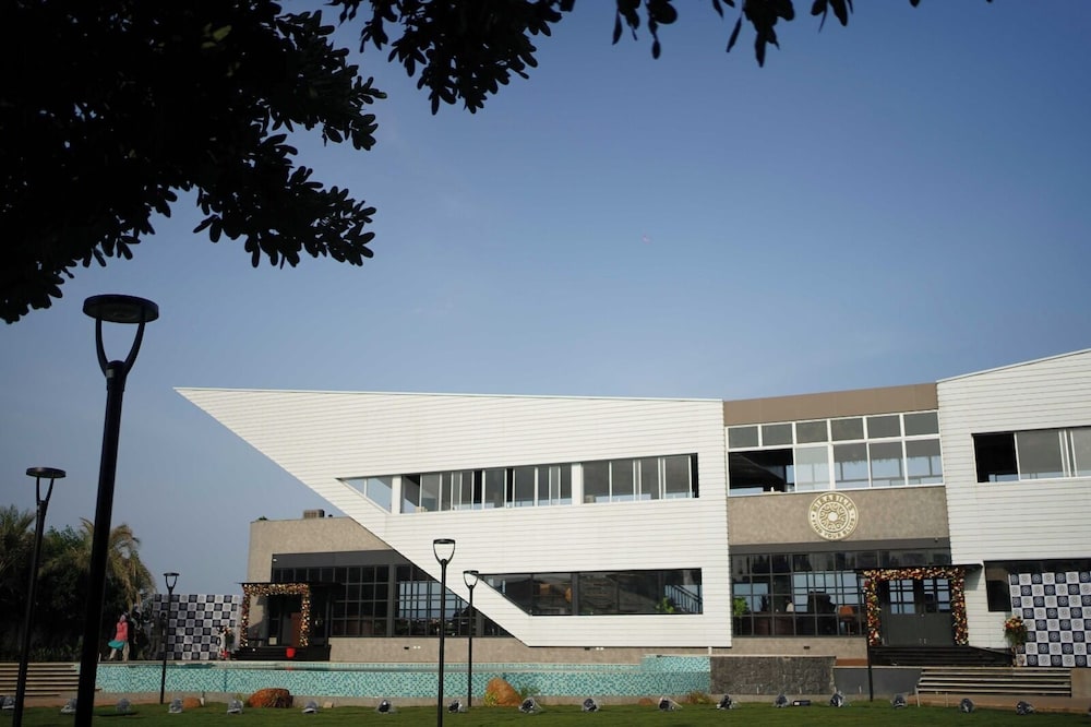 Shoreland Leisure Stays - Chennai