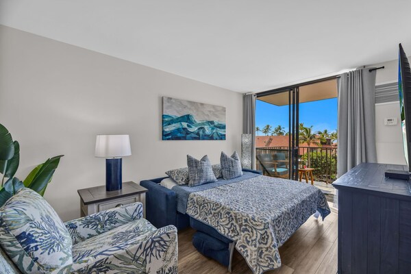 Hip Oceanfront Resort Vistas - Maui, HI