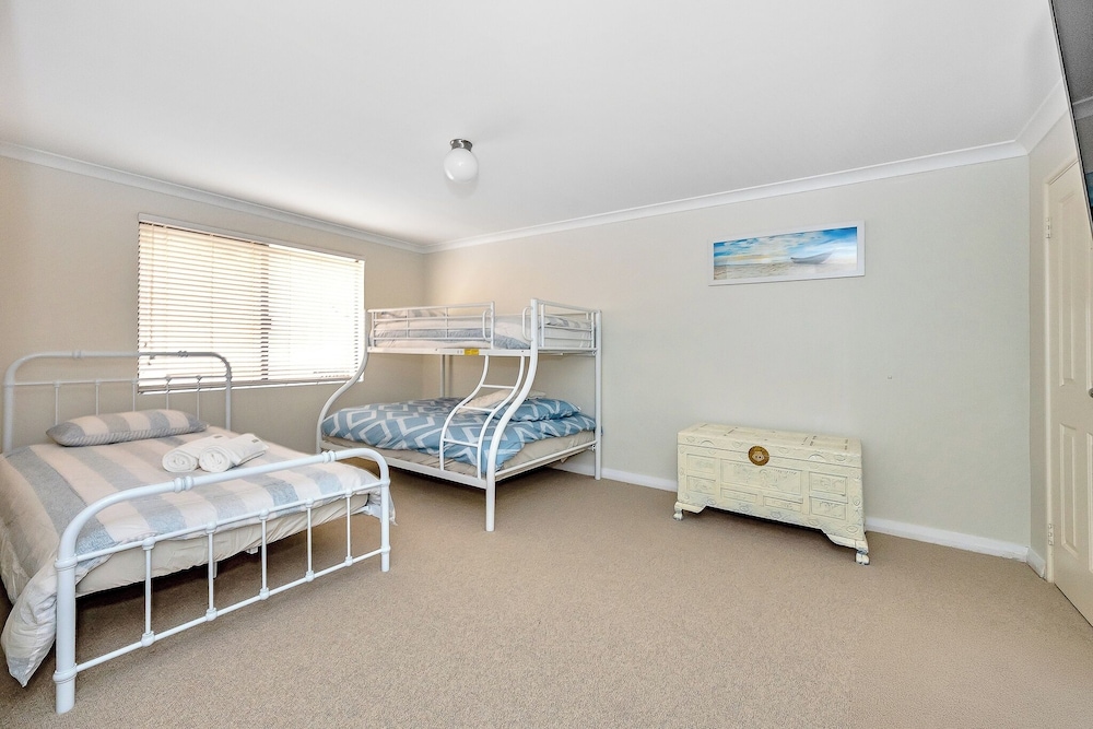 Dawesville Estuary Retreat - Perfect Holiday Home - Perth | Vrbo