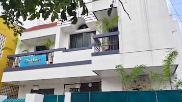 Fachada da propriedade