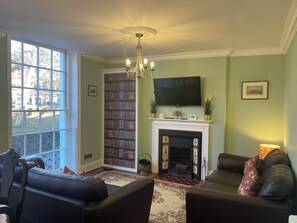 luxury 17th century city apartment in central Exeter Southernhay ...