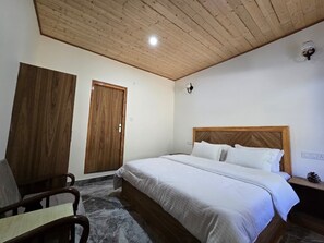 Quarto Clássico, varanda, vista para a montanha | Wi-fi grátis