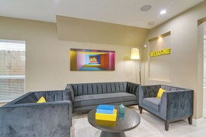 Pool Table & Fenced Yard: Home 5 Mi to NRG Stadium Reviews, Deals ...