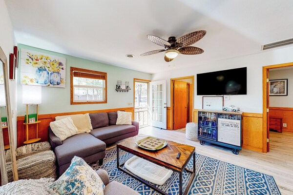 Relax At 'The Cove' Waterfront Getaway - Natural Bridge, Cassville