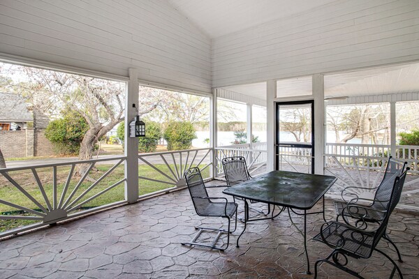 Lake Wateree Home W/ Boat Dock! Pets Welcome - Great Falls, SC