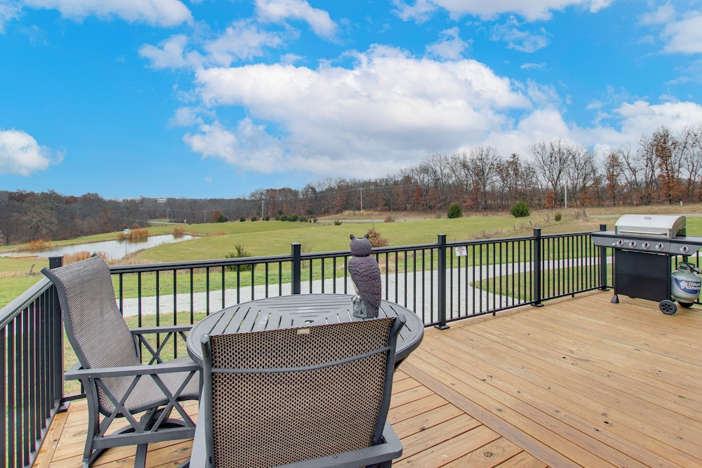 Newly Updated Countryside Home In South Gorin! - Memphis, MO