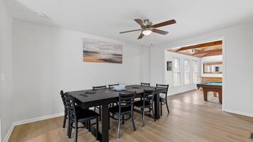 Casa, 4 quartos | Restaurantes