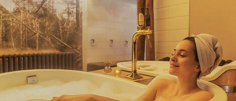 Sala(s) para tratamentos a casais, sauna, banheira de hidromassagem