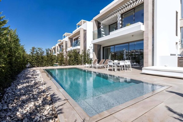 Azure Sama Villa – Jacuzzi / Heated Pool Reviews, Deals & Photos 2026 ...