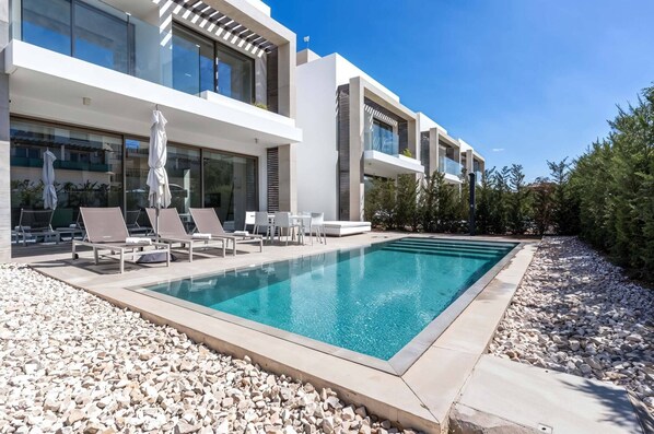 Azure Sama Villa – Jacuzzi / Heated Pool Reviews, Deals & Photos 2026 ...