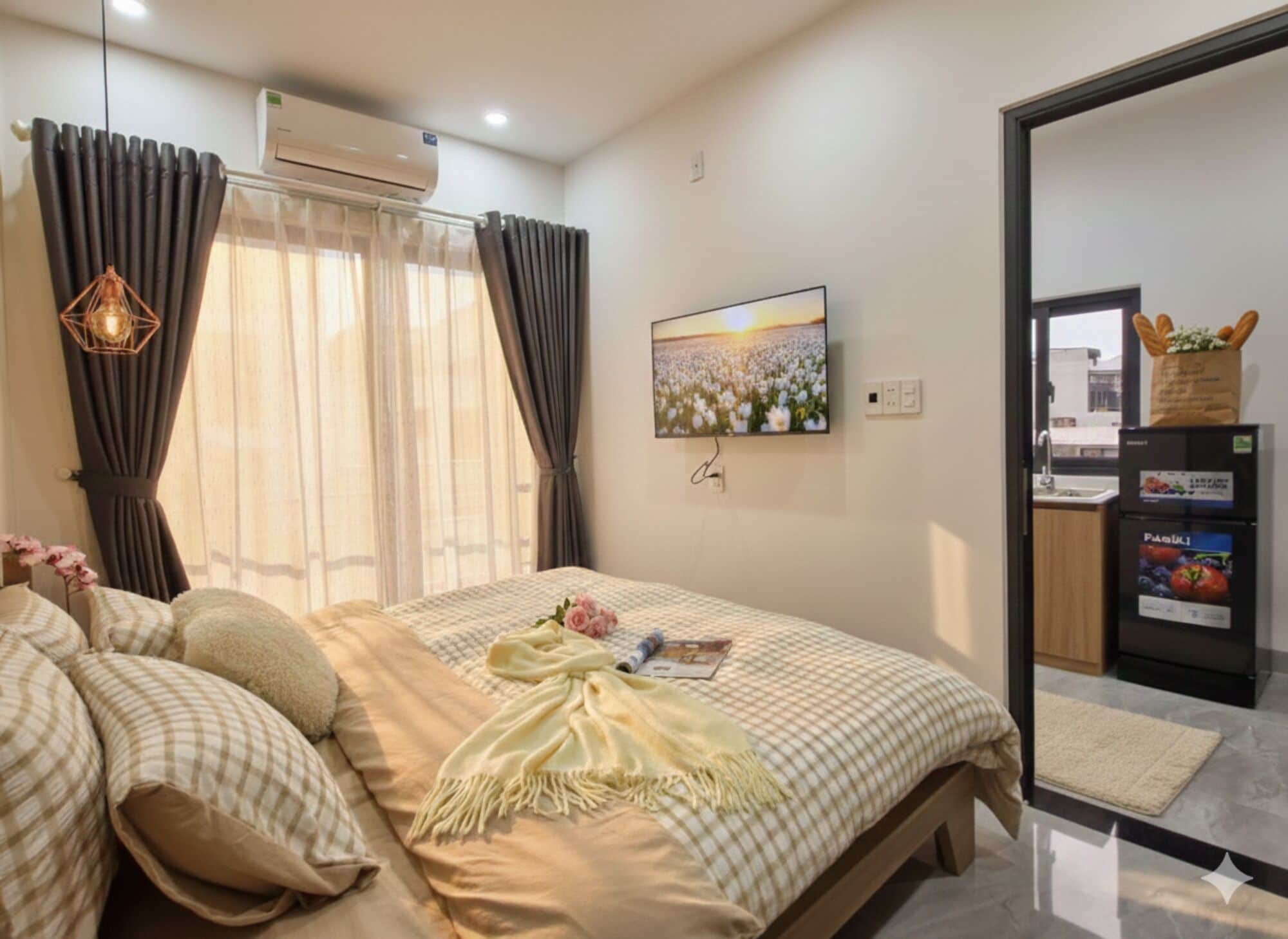 Apartamento Deluxe, 2 quartos, varanda | Secretária, cortinas/cortinados opacos, quartos insonorizados 