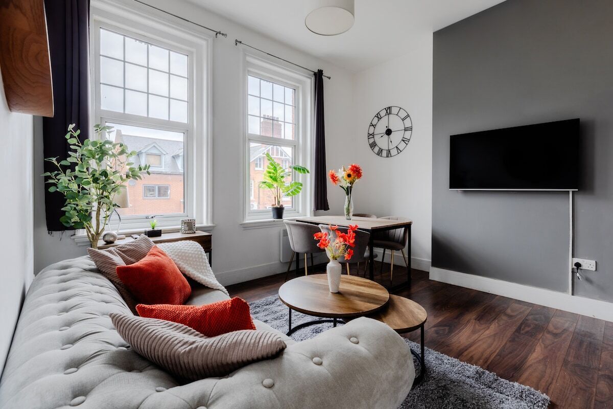 The Regency | Lovely & Cozy 1br Apr In Southend - Southend-on-Sea