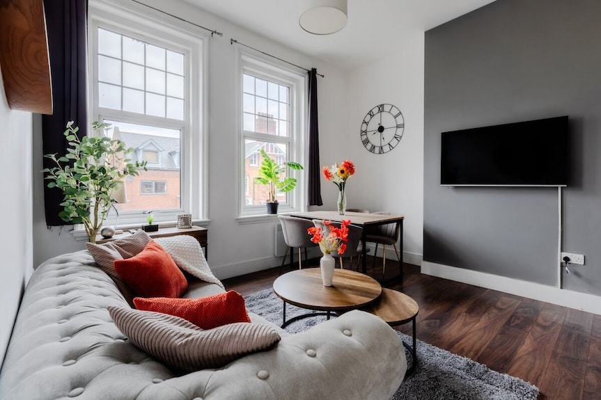 Apartment-private Bathroom-comfort - Southend-on-Sea