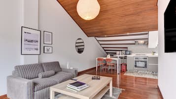 Apartamento (602) | Sala de estar | Smart TV de 45 polegadas com canais digitais