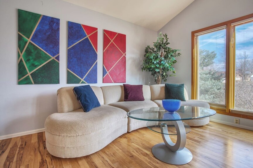 5 Bedroom, 3 Bath ~ Sleeps 12, Great For Families - Boulder, CO