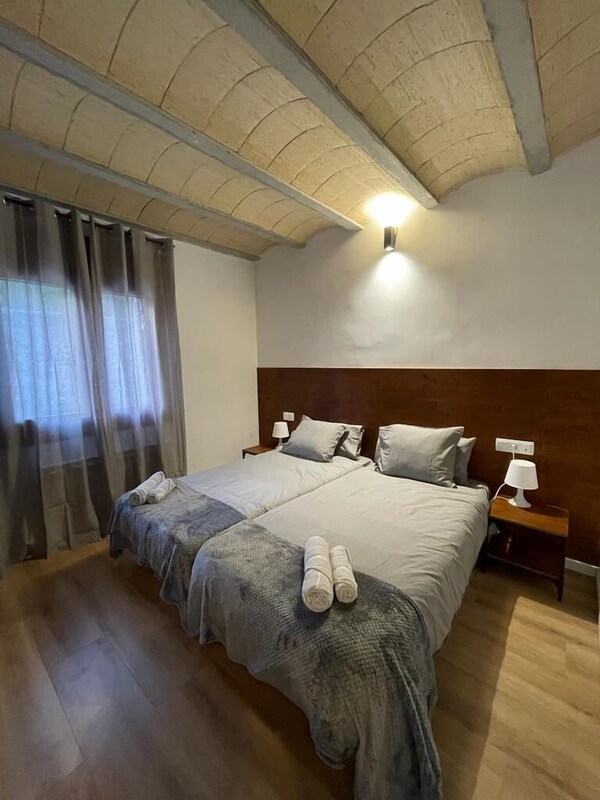 Casa De La Mestra - Alberga - Berga