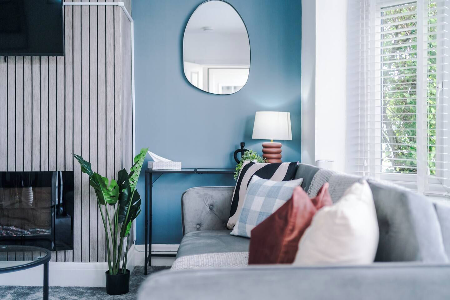 8min To Metrolink | 10min To Etihad & Co-op Live - Oldham