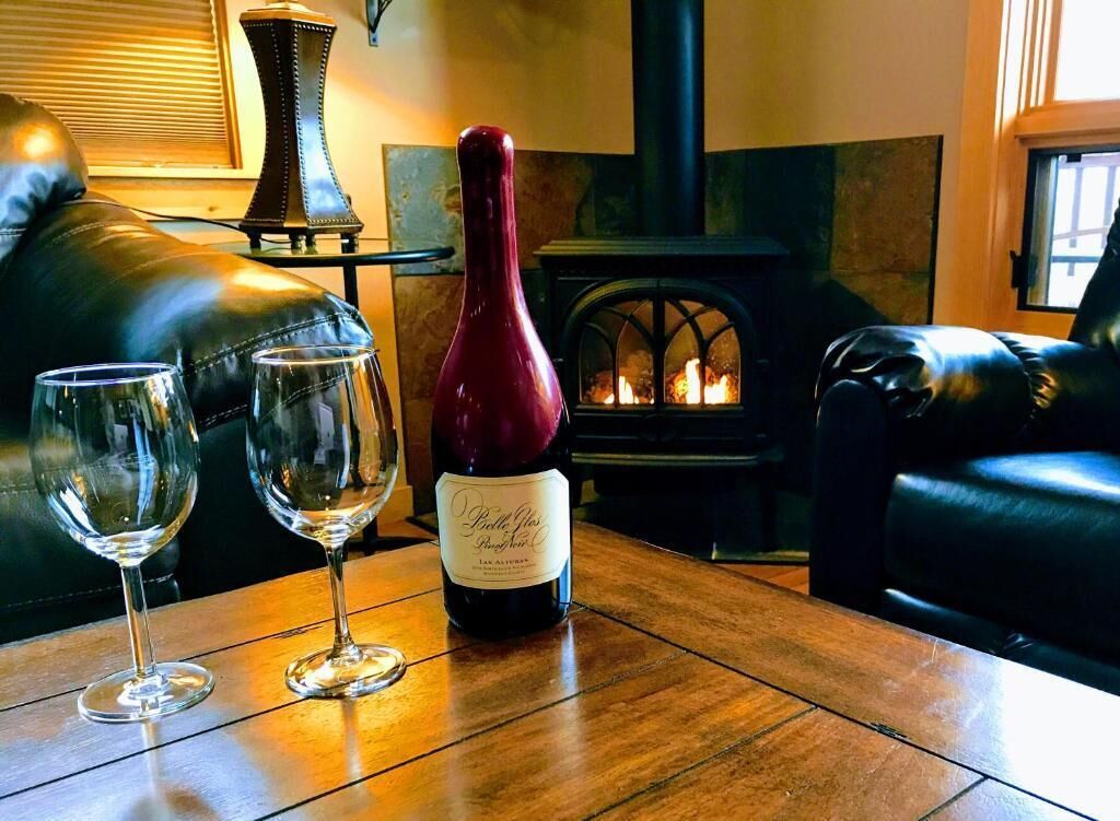 Suite, 2 camas queen-size, vista para o rio | Interior