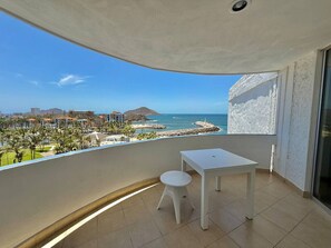 Apartamento básico | Terraço/pátio