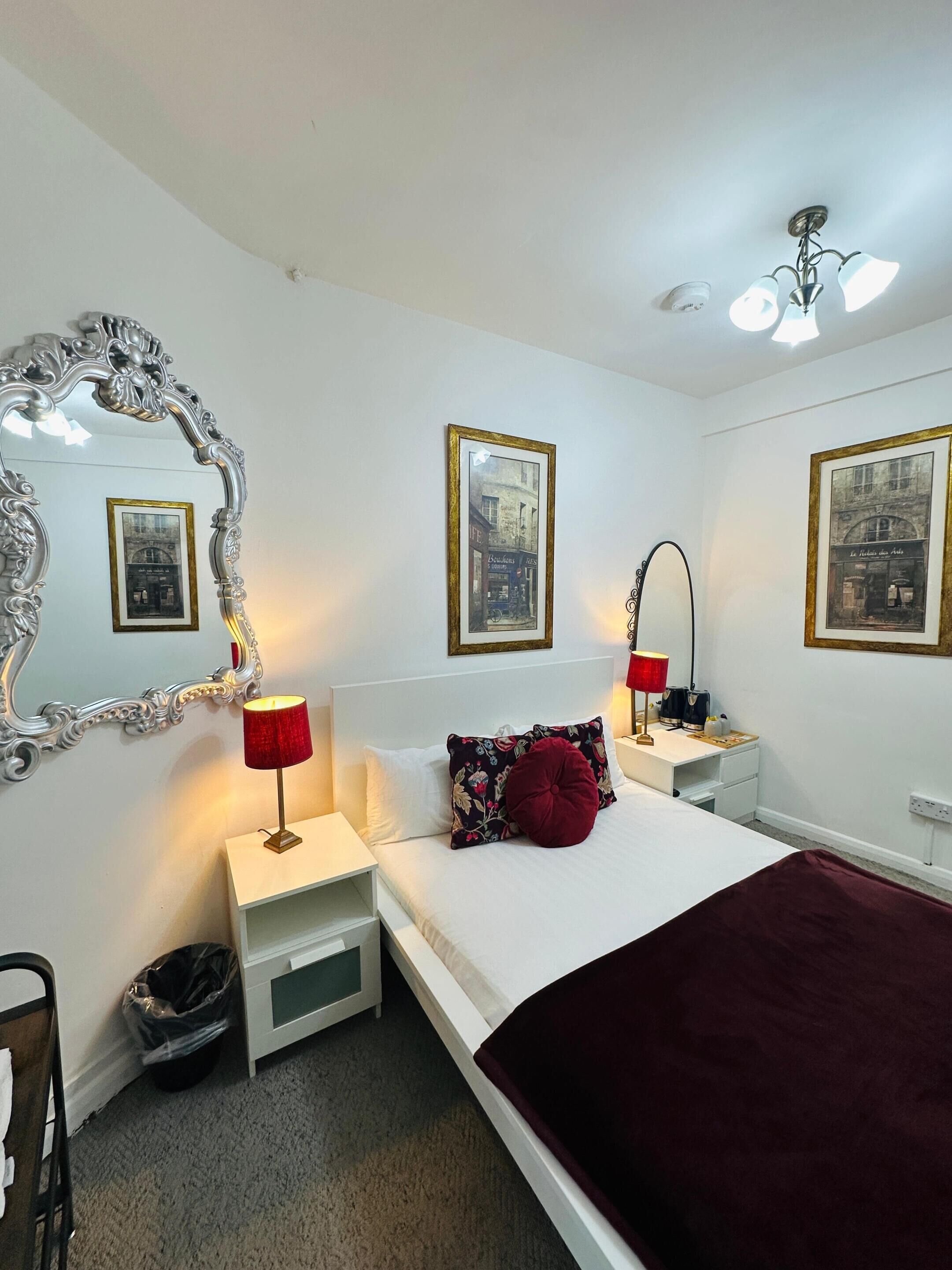 Quarto Duplo Standard, casa de banho partilhada | Wi-fi grátis 