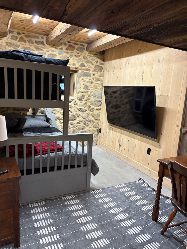 Spacious Barn House experience! - Northampton County | Vrbo