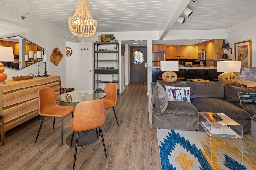 Charming 1-bedroom Stonebridge Condo 716 Slope Side W/lots Of Amenities - Snowmass Village, CO