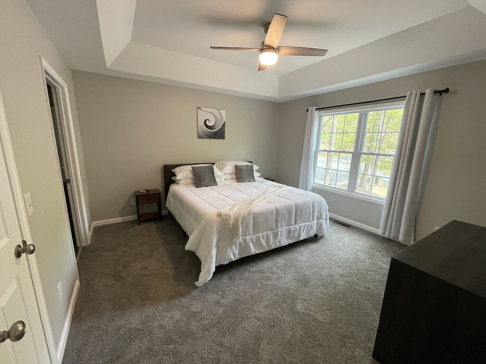 Beautiful family home only minutes from most resort activities, pet ...