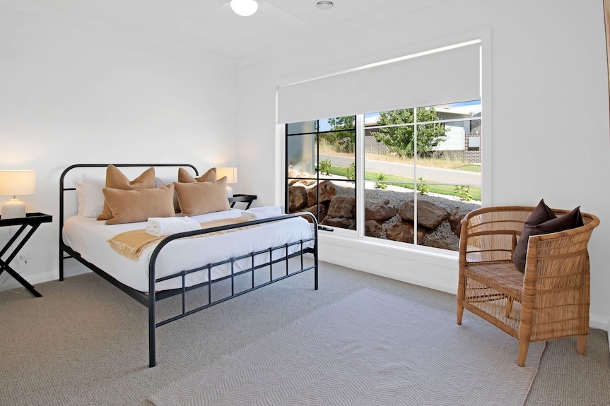 The Whitehaus. Contemporary Calm. Wagga Wagga. - Wagga Wagga