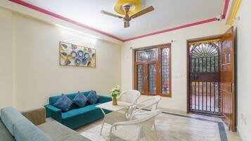 Área de estar no saguão