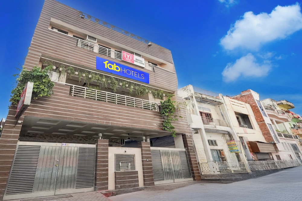 Fabhotel Amr Grand - Kanpur