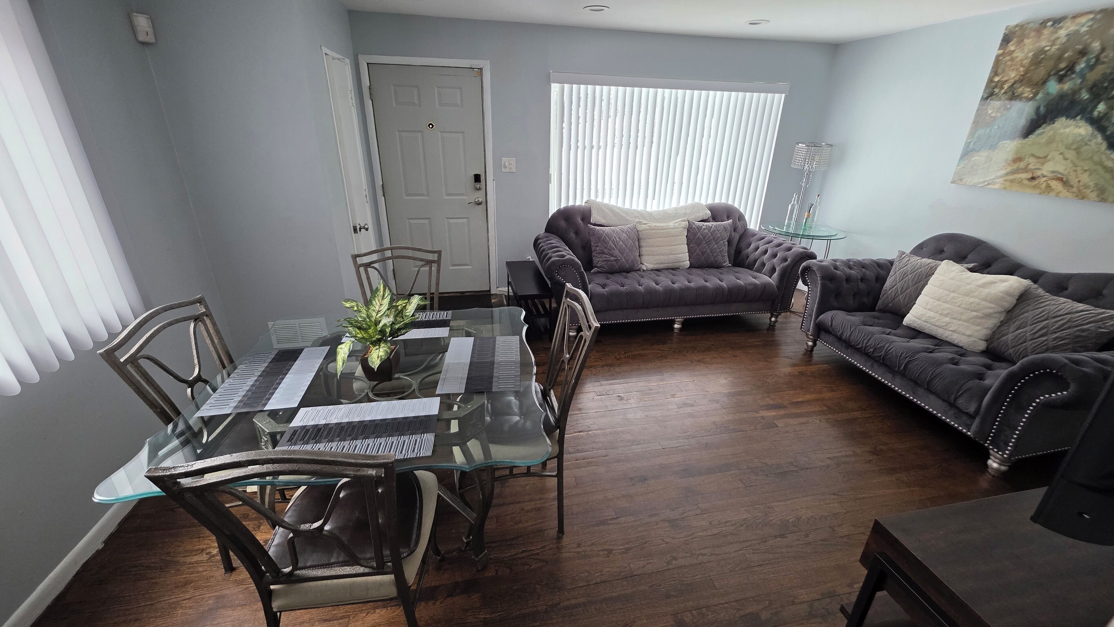 Cozy 2-bedroom House In Surrounding Metropolitan Area Just Minutes From Dtw - Westland, MI