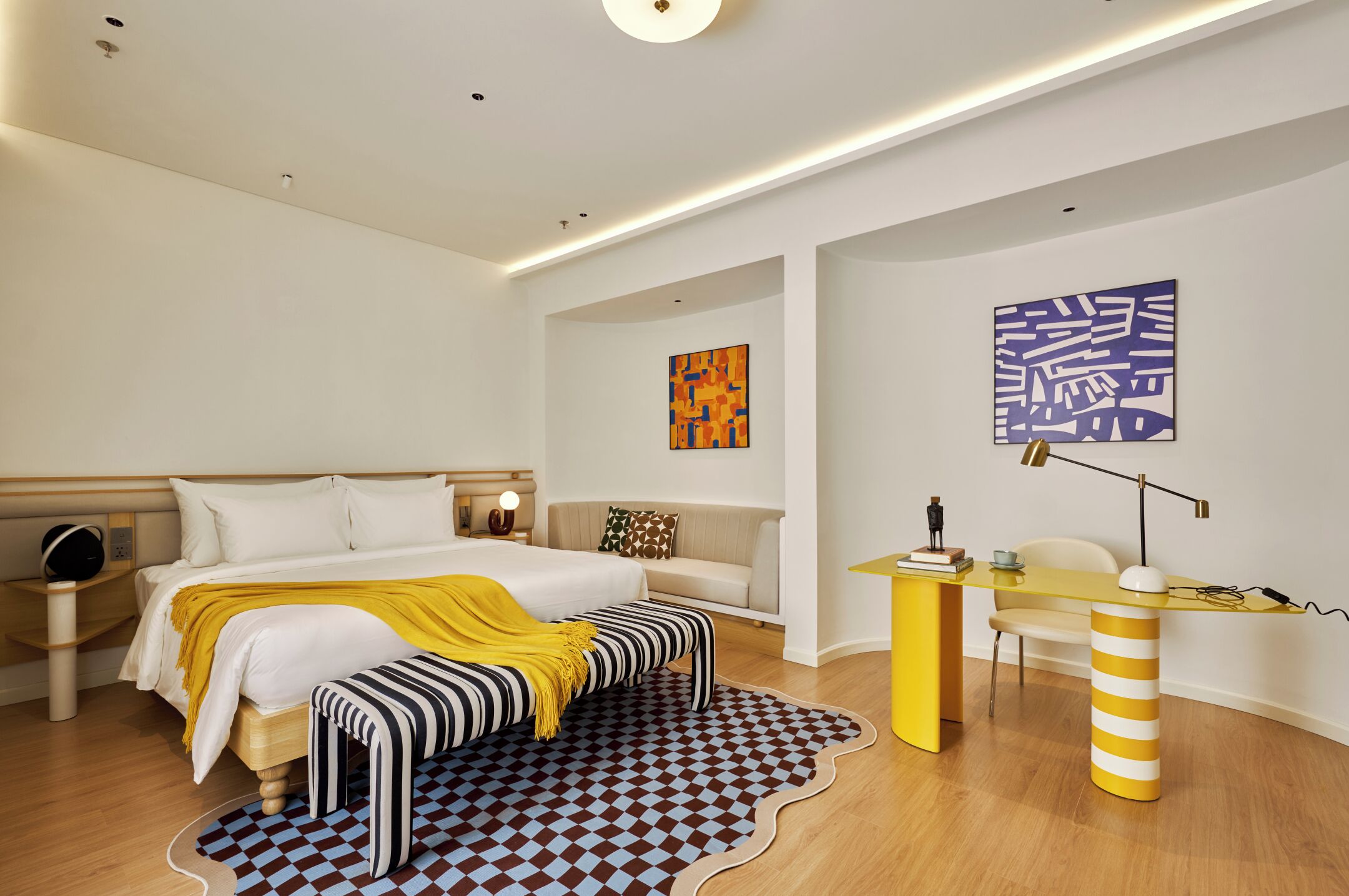 Quarto Deluxe | Cofre no quarto, secretária, cortinas/cortinados opacos 