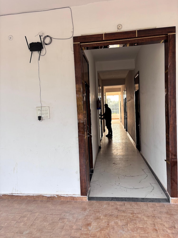 R D Palace And Resort - Lucknow