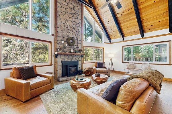 4br Home W/ Spa, Bar, Home Gym, Decks, Near Lake - Murphys, CA