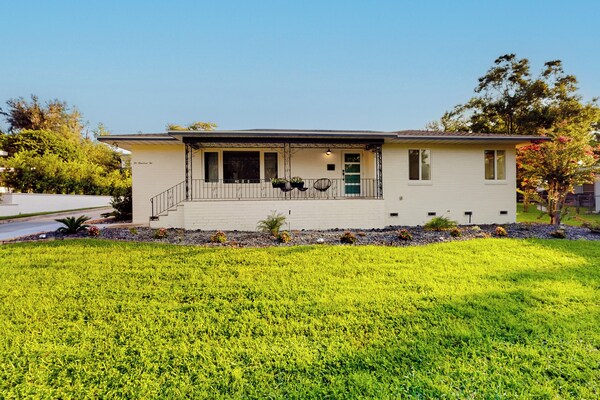 Steps To Lake Hollingsworth! Dog-friendly Retreat - Plant City, FL