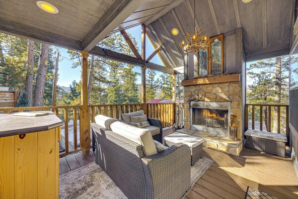 Private Hot Tub & Deck: Woodland Park Tiny Home! - Woodland Park, CO